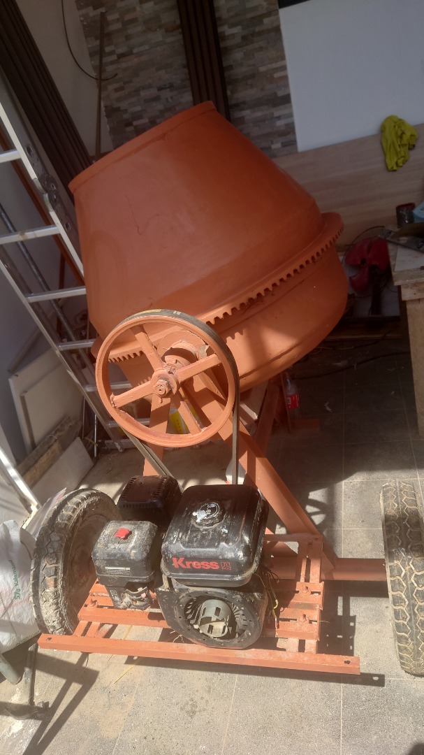 Concrete Mixer 1 bagger T frame Kress 5.5hp gas, Commercial ...
