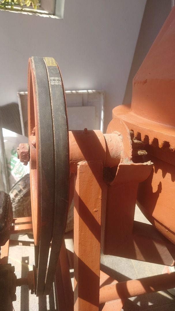 Concrete Mixer 1 bagger T frame Kress 5.5hp gas, Commercial ...