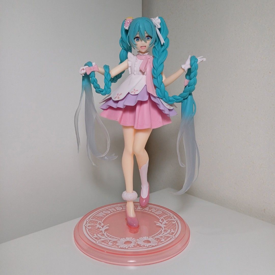 Hatsune Miku Wonderland Figure Rapunzel Hobbies Toys Toys Games On Carousell