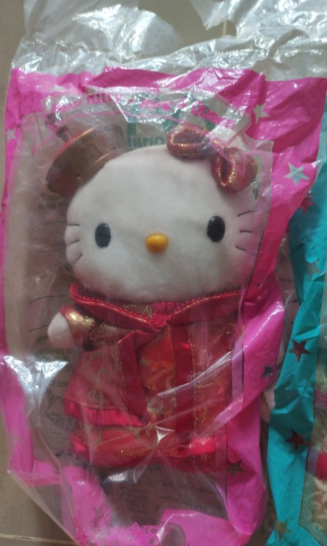 McDonald's Hello Kitty 90s King and Queen Plush, Hobbies & Toys ...