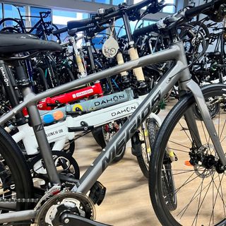 Merida explorer 600 hybrid bike touring bicycle city bike sram 11 speed ...