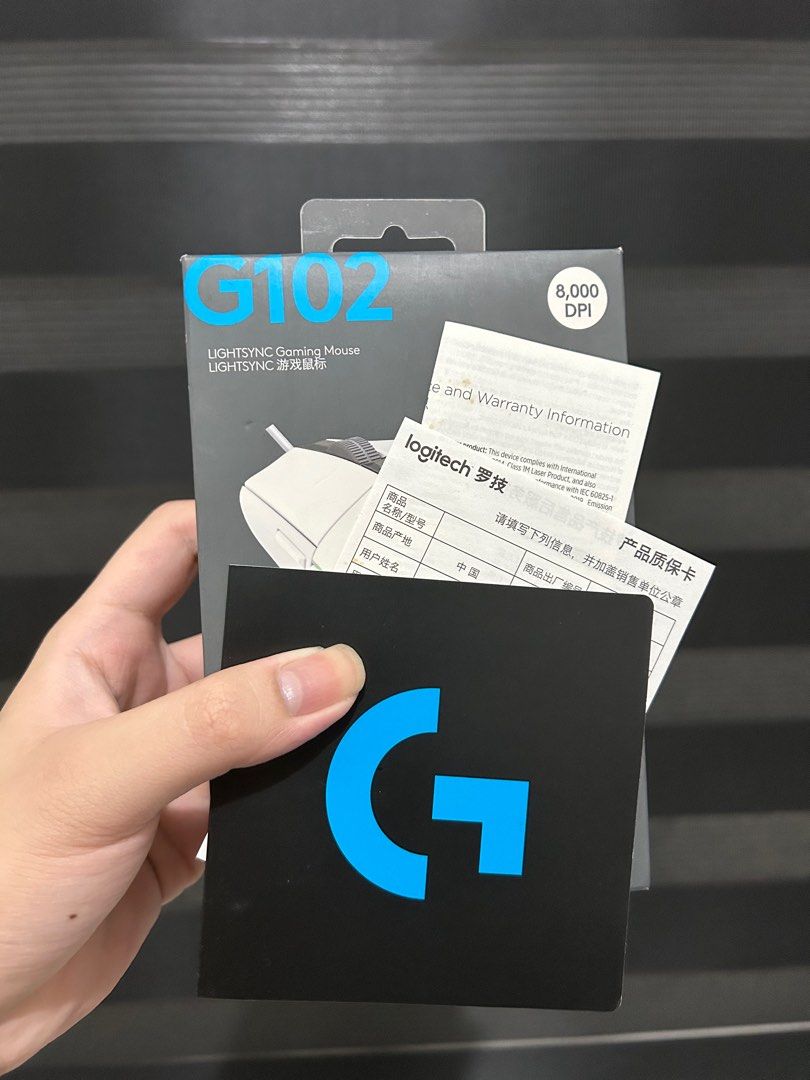 ORIGINAL LOGITECH G102 LIGHTSYNC GAMING MOUSE (8,000 DPI) COMPLETE WITH ...