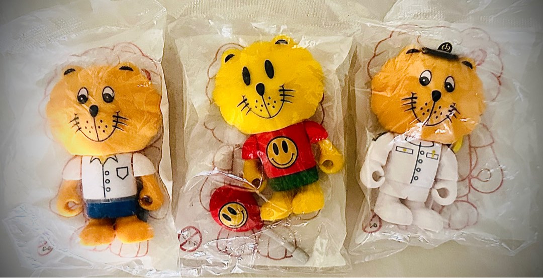 Singa Lion / Courtesy Lion, Hobbies & Toys, Memorabilia & Collectibles ...