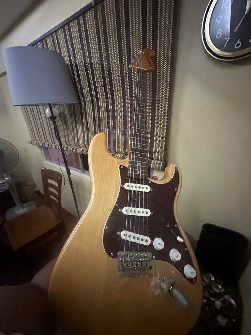 Squier Stratocaster Classic Vibe 70s, Hobbies & Toys, Music & Media ...