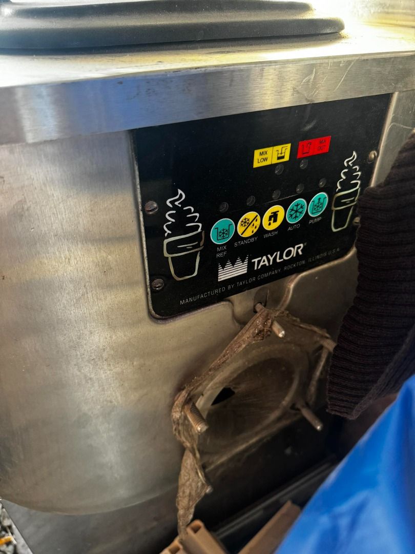 Taylor Ice Cream Machine C706-27, Food & Drinks, Beverages on Carousell