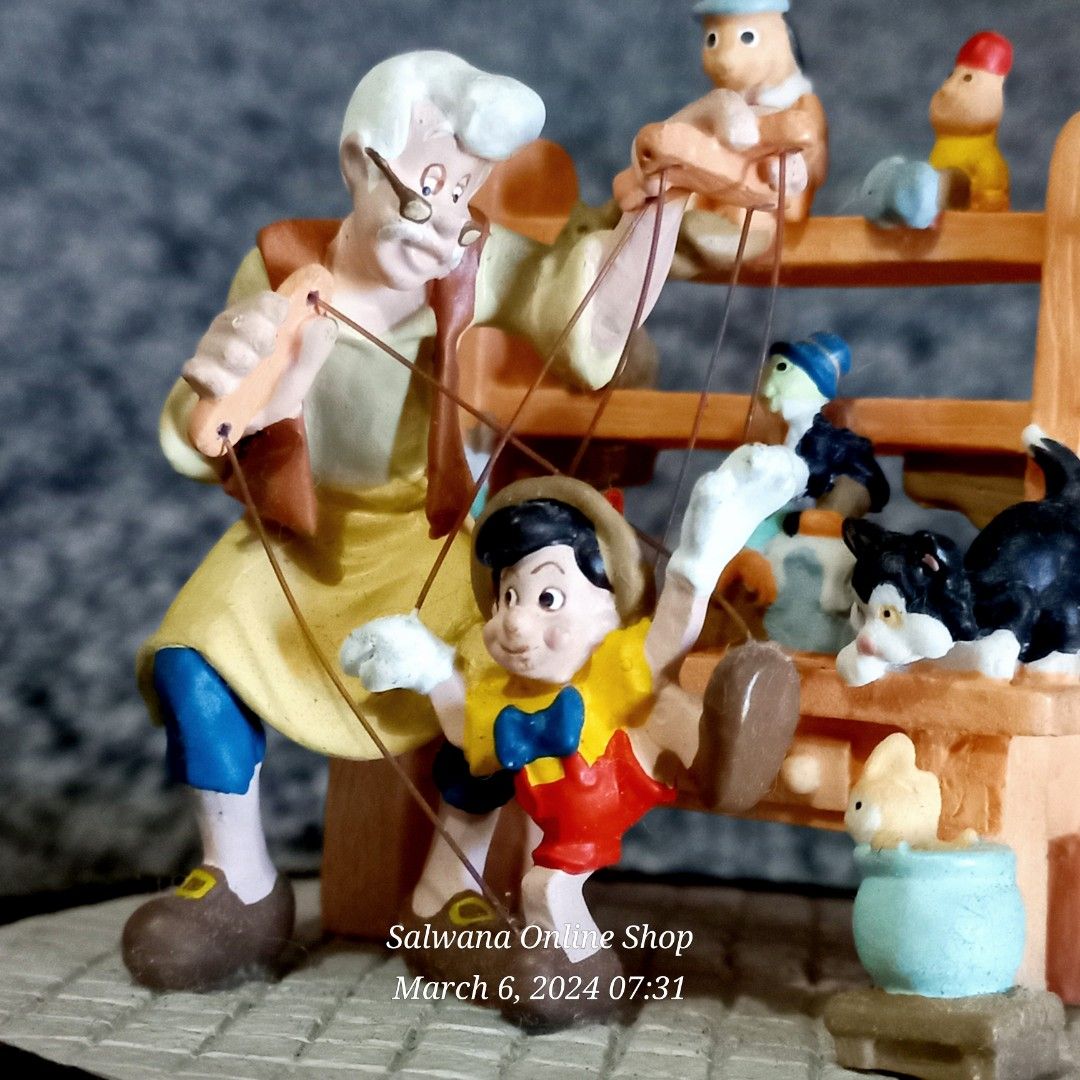TOKYO DISNEYLAND PINOCCHIO FIGURE, Hobbies & Toys, Memorabilia ...
