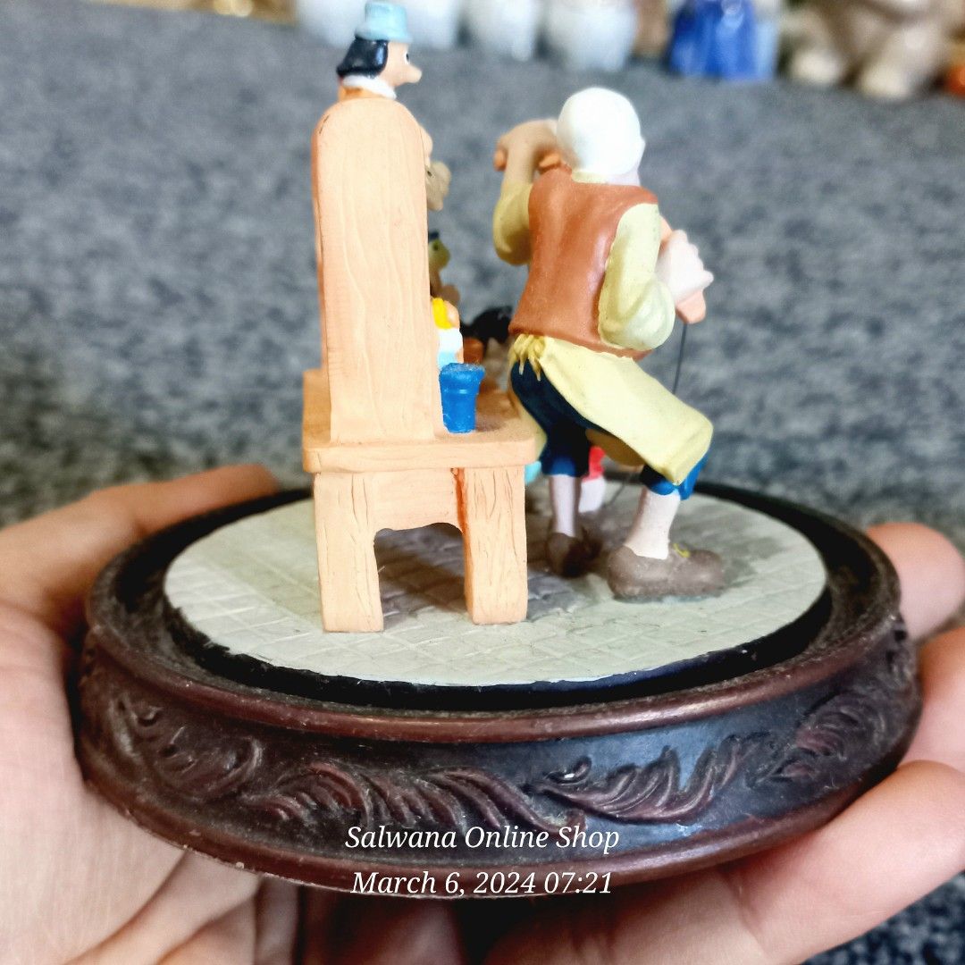 TOKYO DISNEYLAND PINOCCHIO FIGURE, Hobbies & Toys, Memorabilia ...