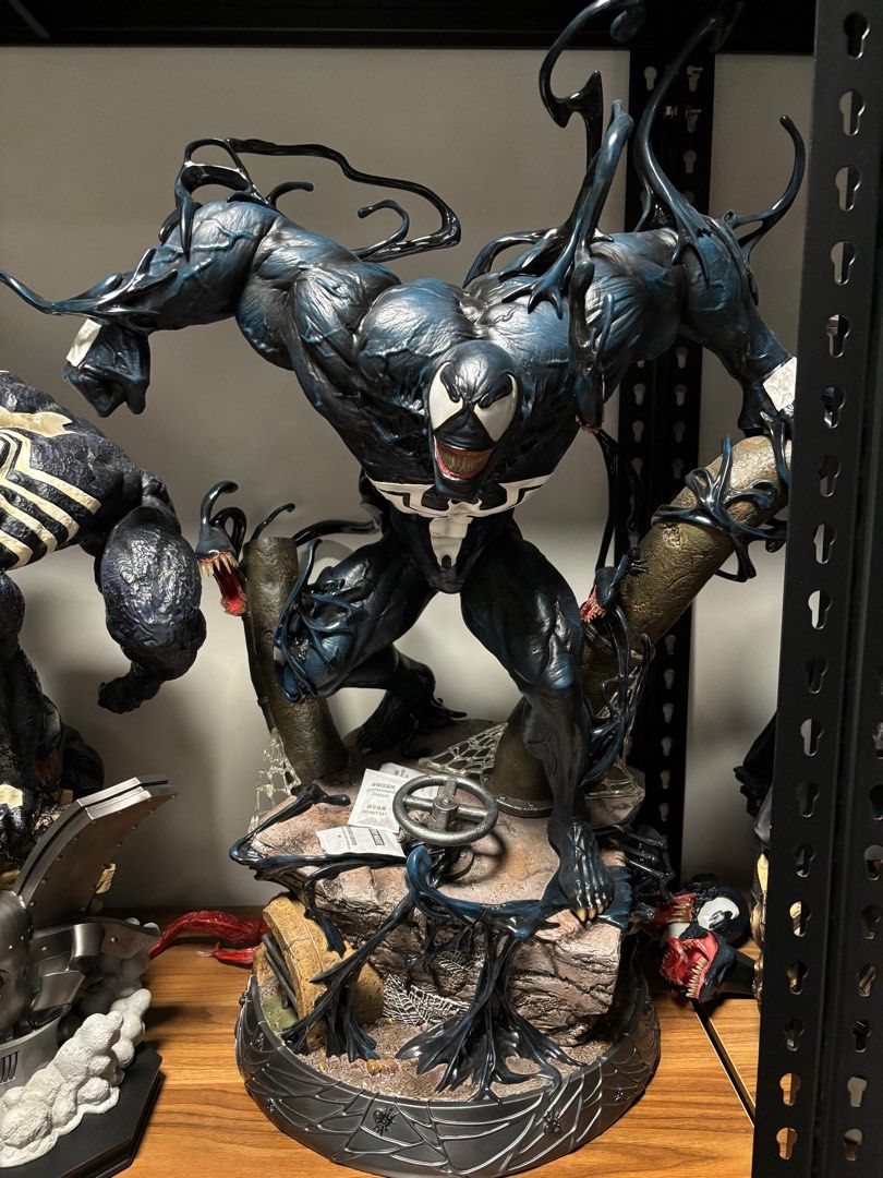Venom Statues - Prime 1 studio, Sideshow and Reborn Studio, Hobbies ...