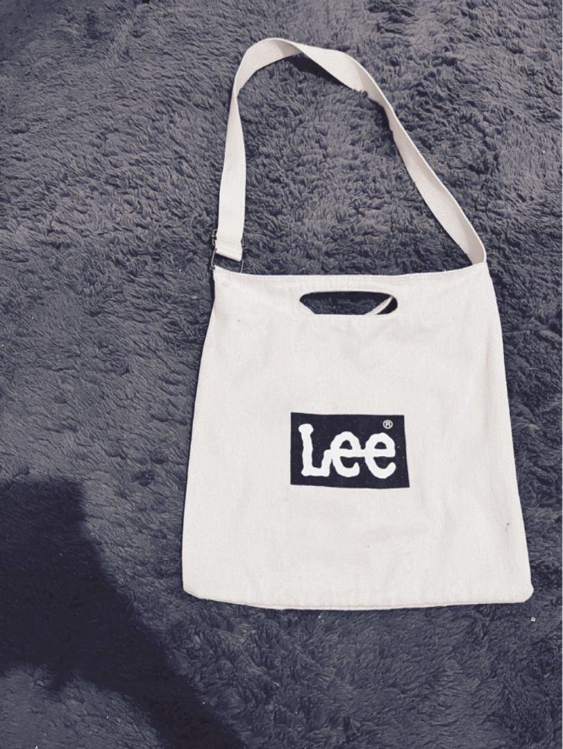 Vintage Lee Tote Bag, Women's Fashion, Bags & Wallets, Tote Bags on Carousell