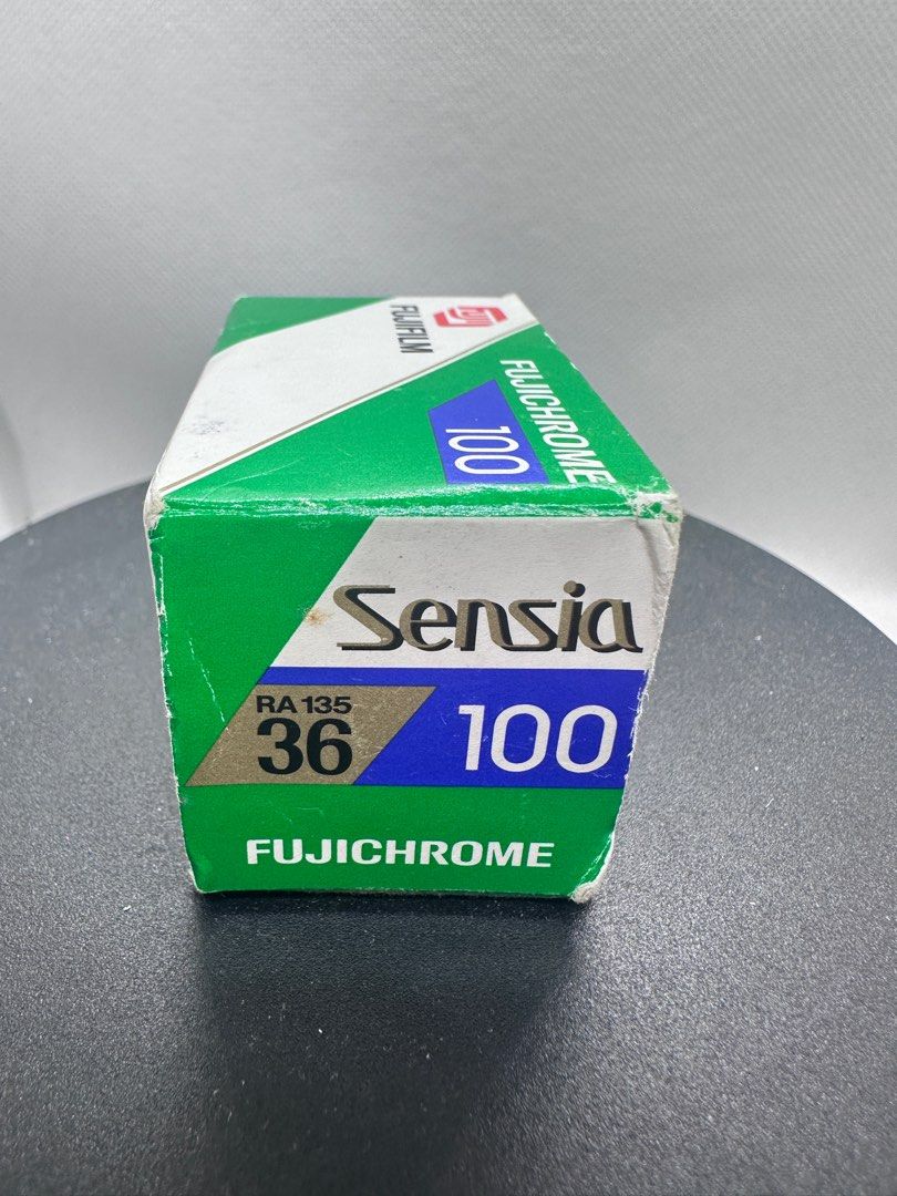 FUJI Sensia for color slides 過期彩色底片菲林135負片, 相機攝影, 相機在旋轉拍賣
