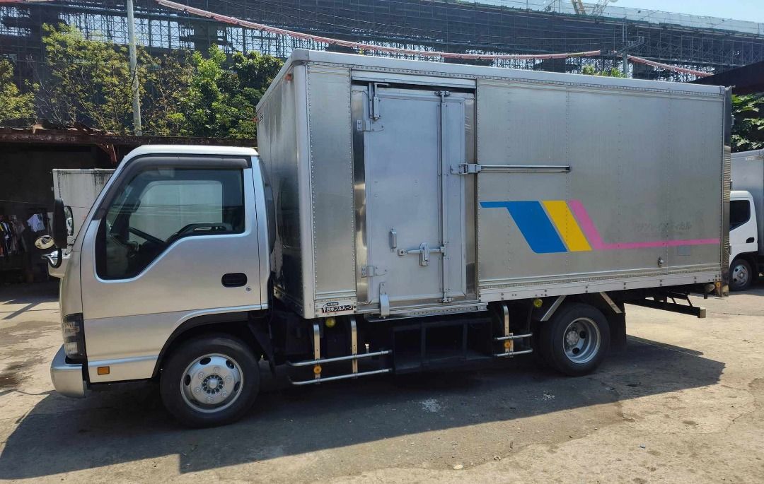 Isuzu Elf 14 ft. NPR Aluminum Closed Van, Special Vehicles, Heavy ...