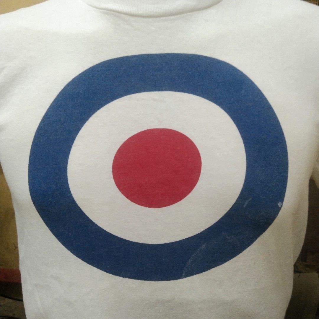 Vintage Mod Target, Men's Fashion, Activewear on Carousell