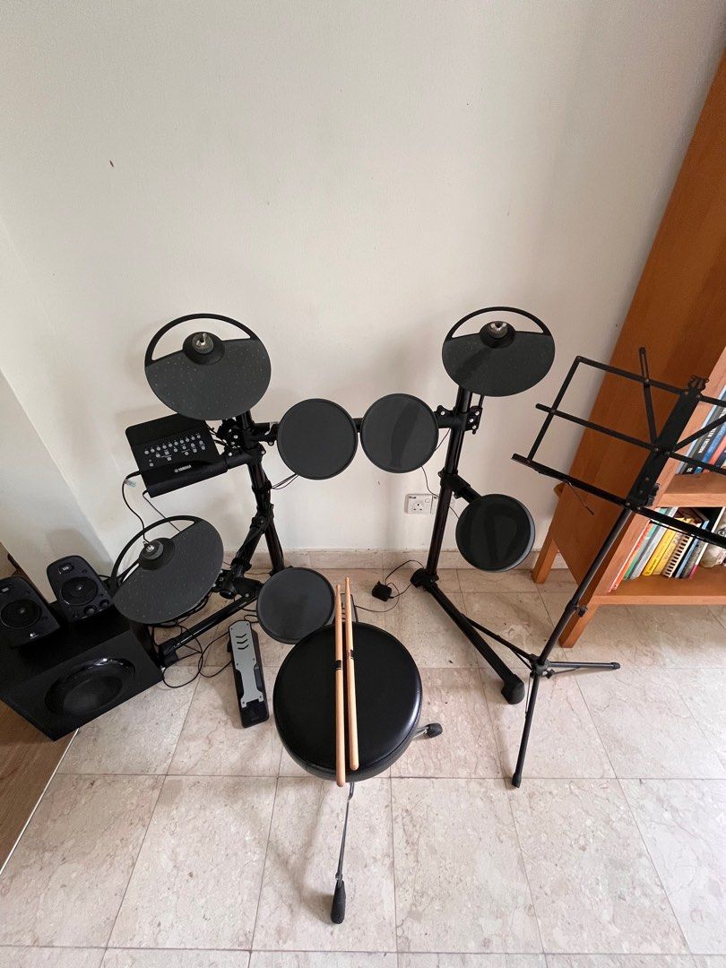 Yamaha DTX400K Electric Drum with Logitech Speakers, Hobbies & Toys ...
