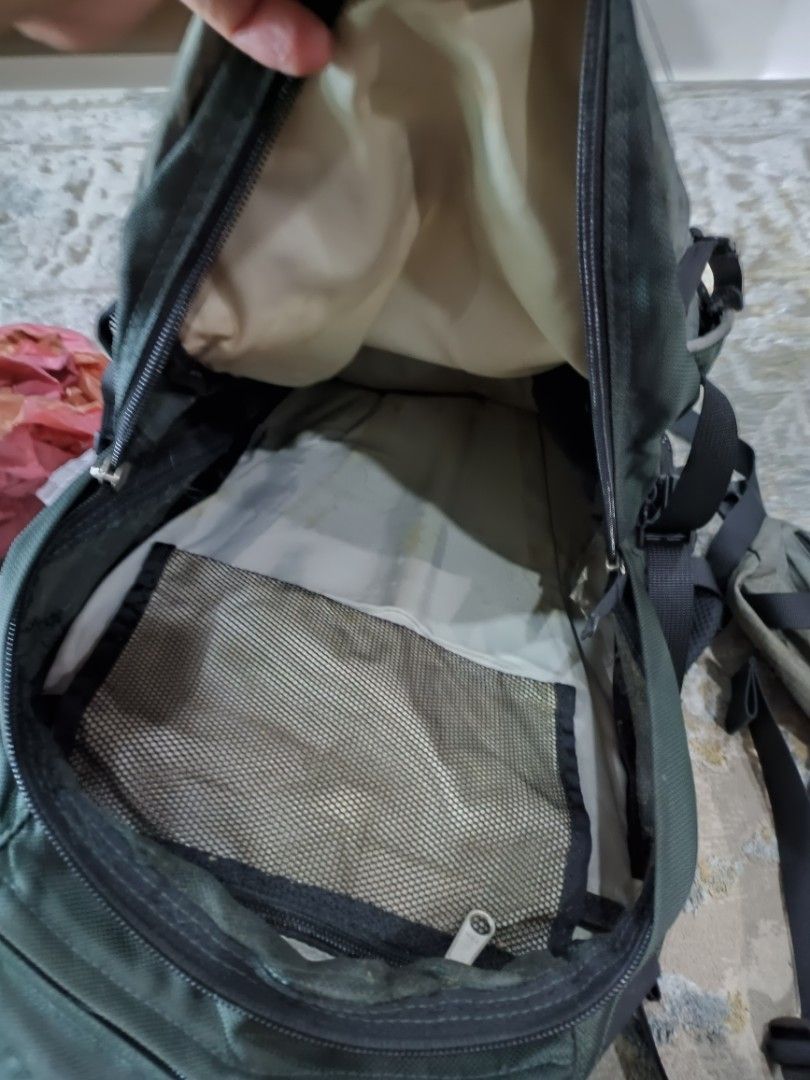 Zero Point Backpack, Men's Fashion, Bags, Backpacks on Carousell