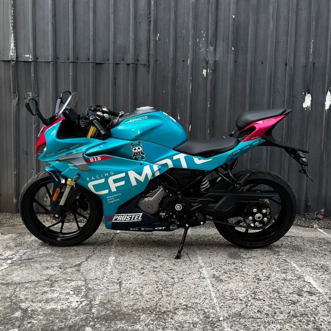 新車 2023 CFMOTO 250SR S 限量版 Moto3 賽車塗裝 250 SR, 機車, 新車在旋轉拍賣