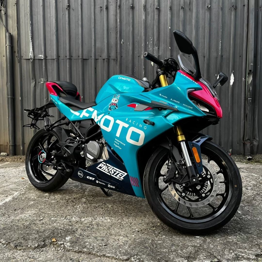 新車 2023 CFMOTO 250SR S 限量版 Moto3 賽車塗裝 250 SR, 機車, 新車在旋轉拍賣