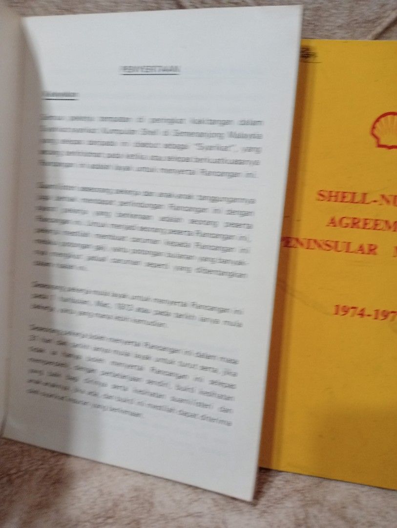 Buku lama shell Ada conteng sedikit RM10 DFOD, Hobbies & Toys ...
