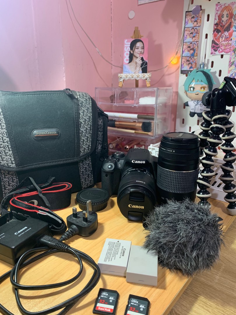 Canon 700D w/ vlogging freebies, Photography, Cameras on Carousell