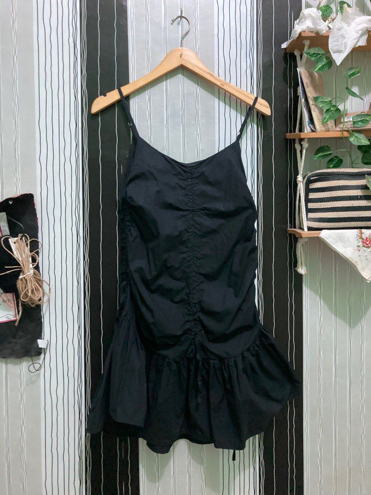 Coquette minidress hitam ruffle black minidress cute dress Zara look a ...