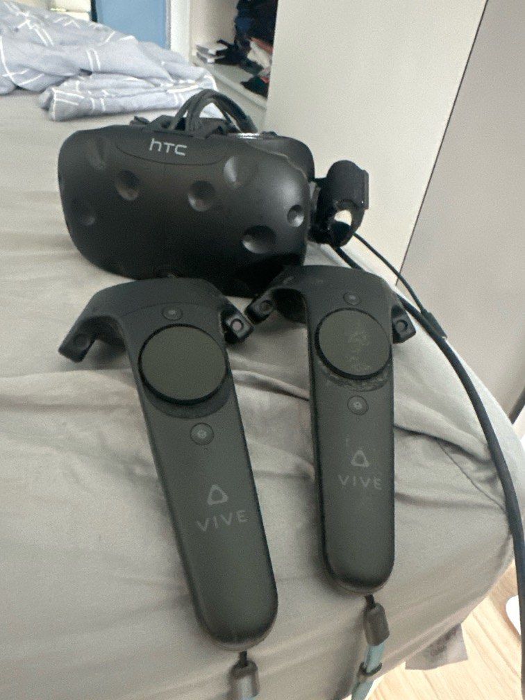 HTC Vive, Video Gaming, Video Game Consoles, Others on Carousell