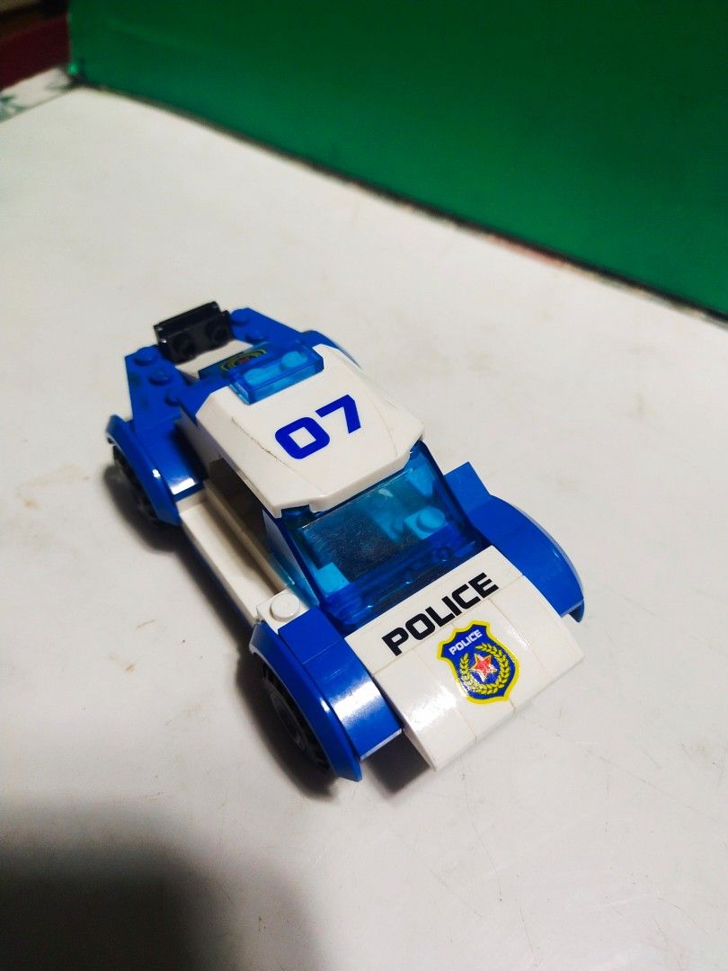 LEGO-styled "Police Car"/Incomplete toy vehicle/Nice to complete ...