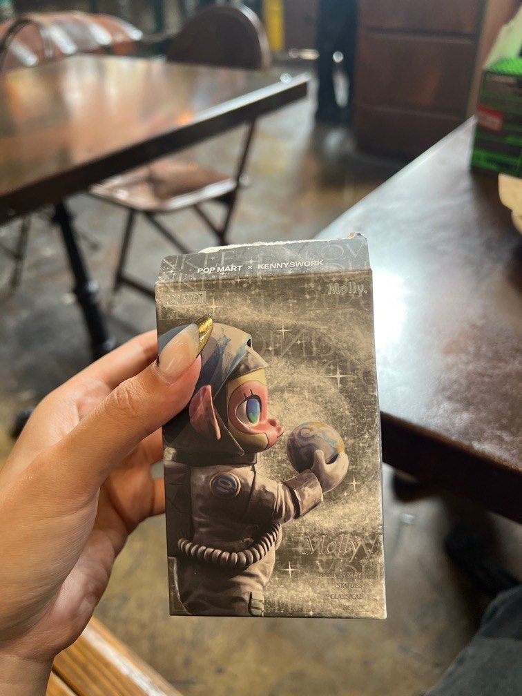 Molly 6th anniversary statue, Hobbies & Toys, Toys & Games on Carousell