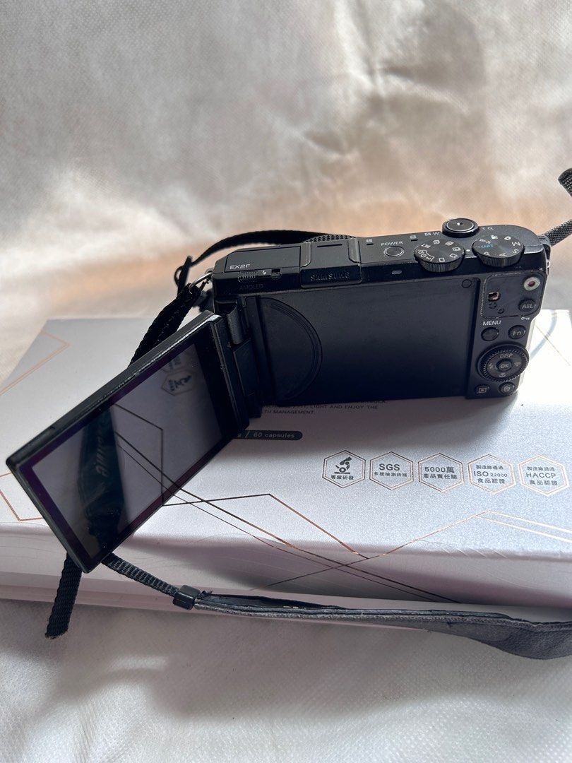 Samsung EX2F 數位相機裸機+16SD卡, 相機攝影, 相機在旋轉拍賣