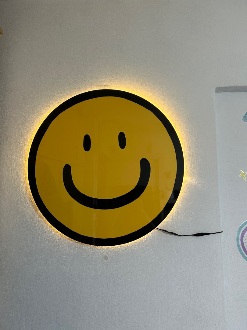 Smiley night, TV & Home Appliances, Electrical, Adaptors & Sockets on ...