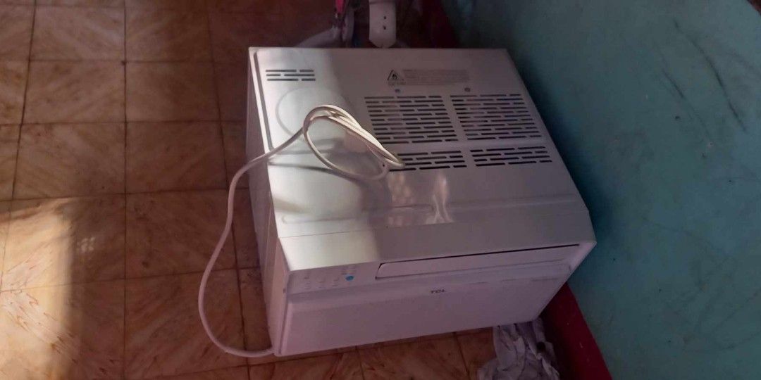 TCL Aircon 1hp, TV & Home Appliances, Air Conditioning and Heating on ...