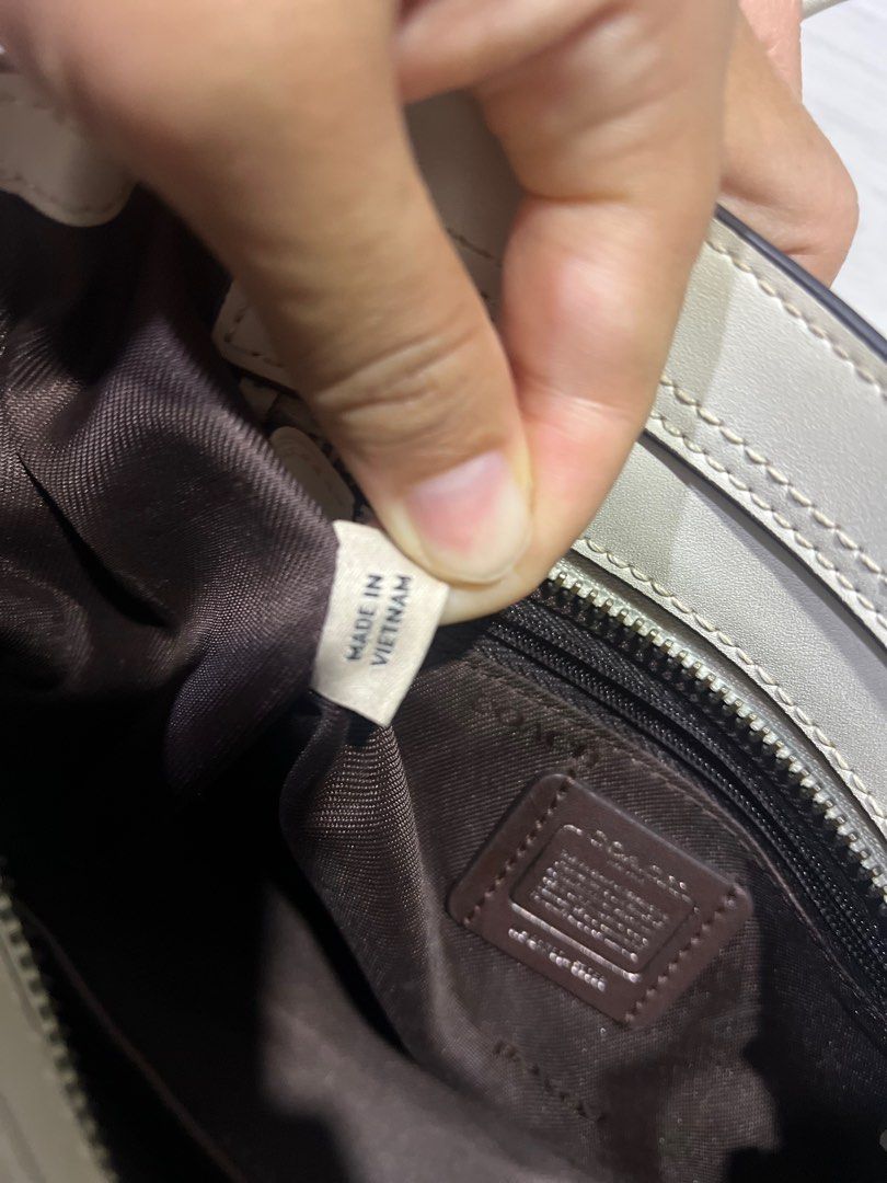 Authentic Coach Swagger, Women's Fashion, Bags & Wallets, Cross-body ...