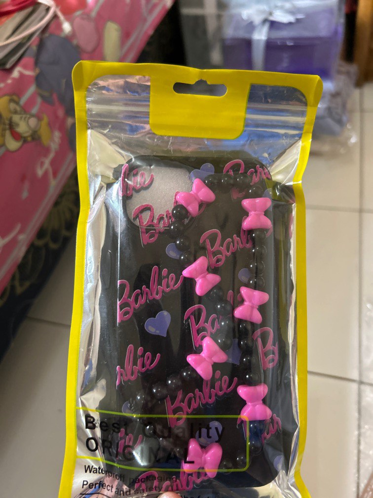 Case Barbie iPhone 14/13, Telepon Seluler & Tablet, Aksesoris Tablet ...