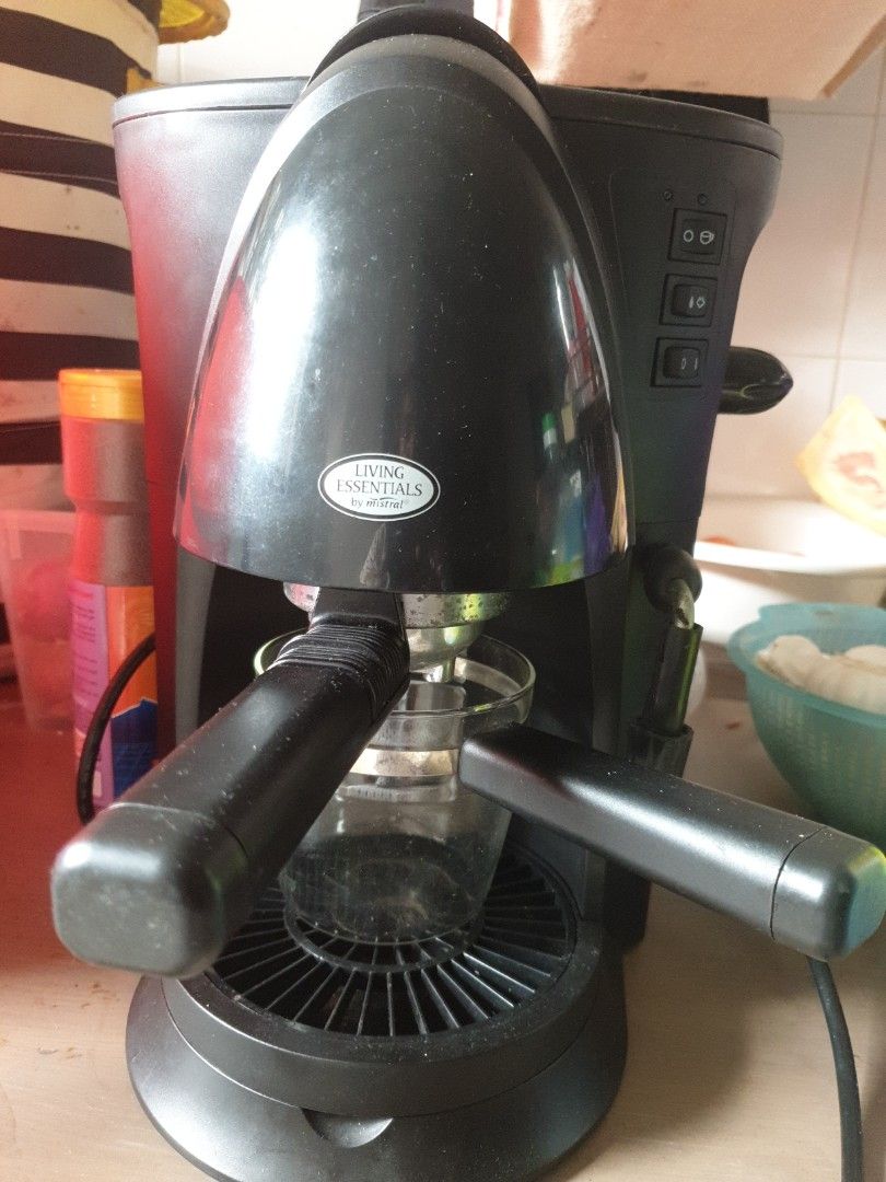 Coffee Machine + 2 starbucks packet, TV & Home Appliances, Kitchen ...