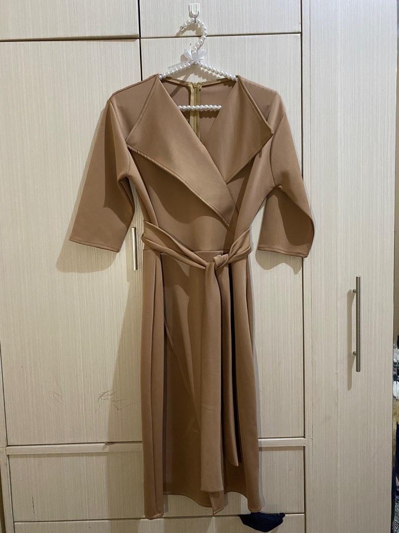 Dress nude kantor formal, Fesyen Wanita, Pakaian Wanita, Gaun & Rok di ...