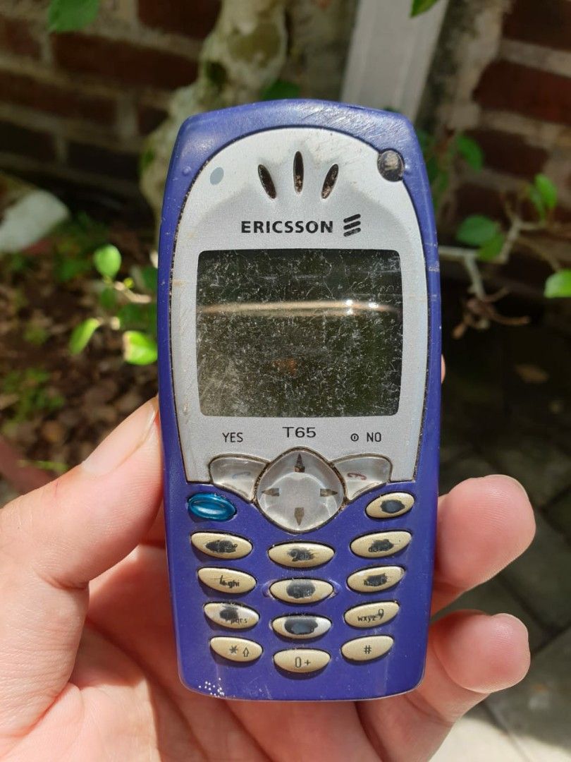 Ericsson T65 hp jadul legend buat koleksi, Telepon Seluler & Tablet ...
