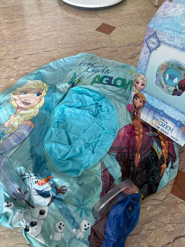 Float - Frozen Elsa, Hobbies & Toys, Toys & Games on Carousell