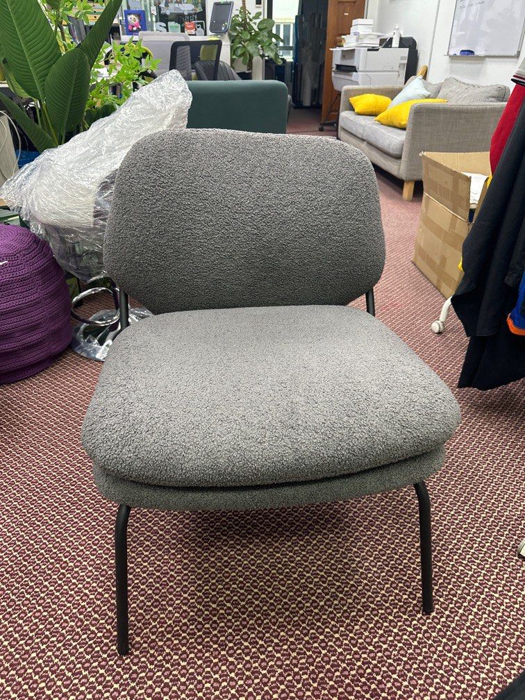 Fluffy chair, Furniture & Home Living, Furniture, Chairs on Carousell