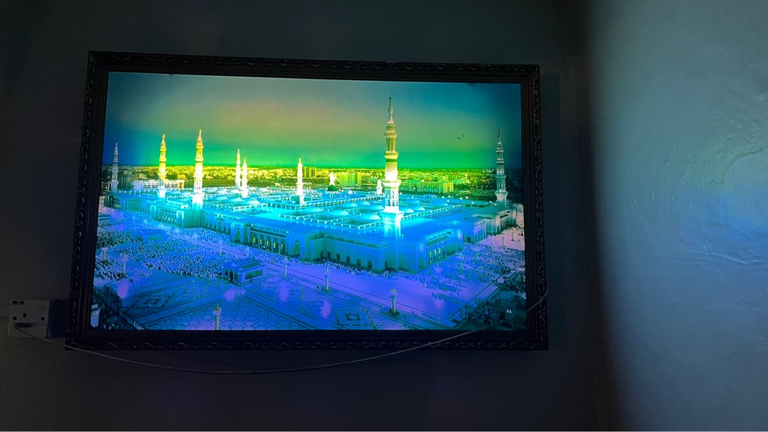 Frame mekah berlampu siap dengan laungan ALLAHUAKBAR, Furniture & Home ...