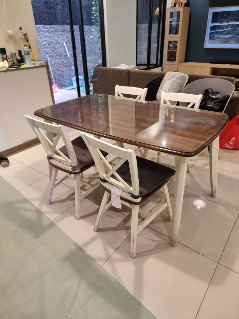 Meja Makan Informa Set 4 Kursi Include Kaca, Perabotan Rumah di Carousell