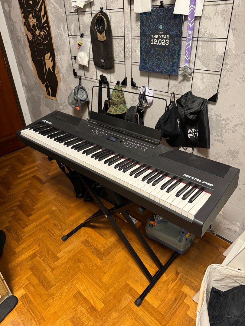 Piano keyboard (Alesis-Recital Pro), Hobbies & Toys, Music & Media ...