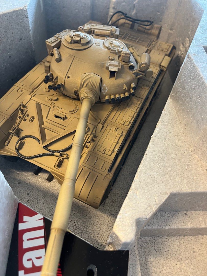 R/C 1/24 tank Sherman, Tiger, King Tiger, T-72, M1, A6 Leopard, Hobbies ...