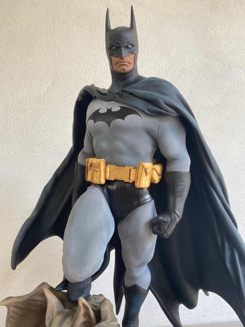 Sideshow Batman Pf 1/4 Scale Statue, Hobbies & Toys, Collectibles ...