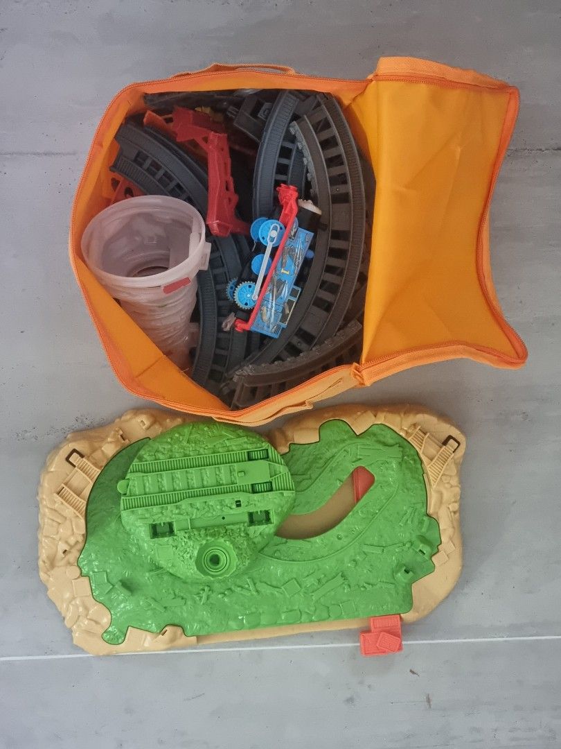 Thomas and friends twisting tornado set, Hobbies & Toys, Toys & Games ...