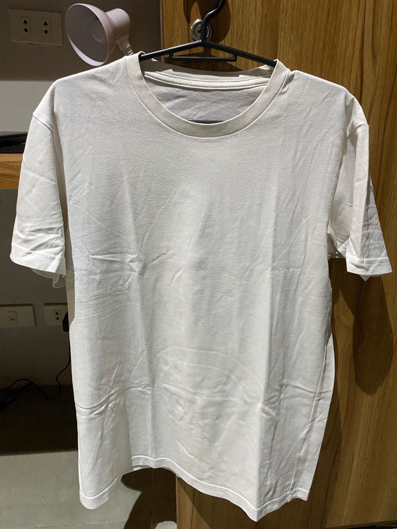 uniqlo plain white tshirt, Men's Fashion, Tops & Sets, Tshirts & Polo ...