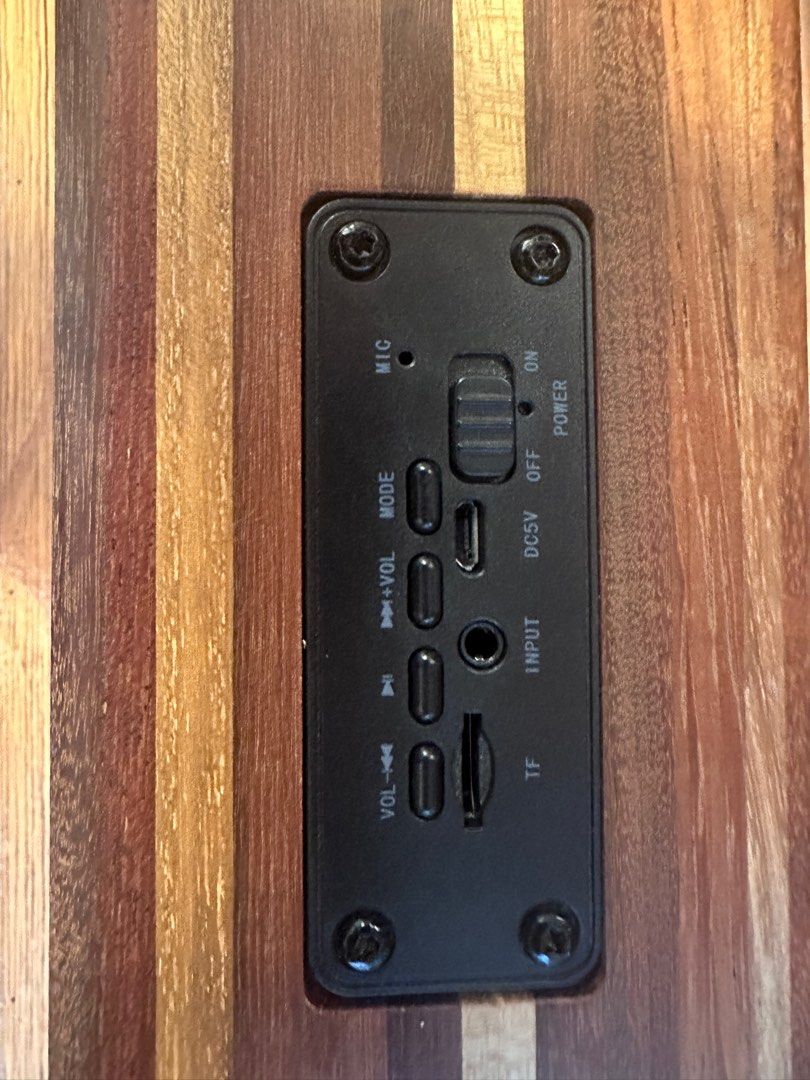 Vans 與 start front zero 手工木頭聯名藍芽音箱喇叭, 耳機及錄音音訊設備, Soundbar、揚聲器、藍牙喇叭、耳擴在旋轉拍賣