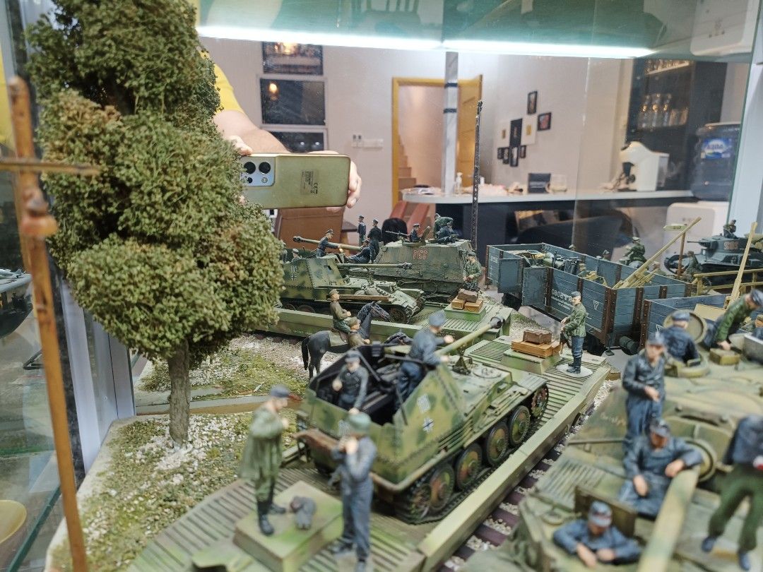 1/35 scale Panzer Diorama - Miniature figures vehicles & base, Hobbies ...
