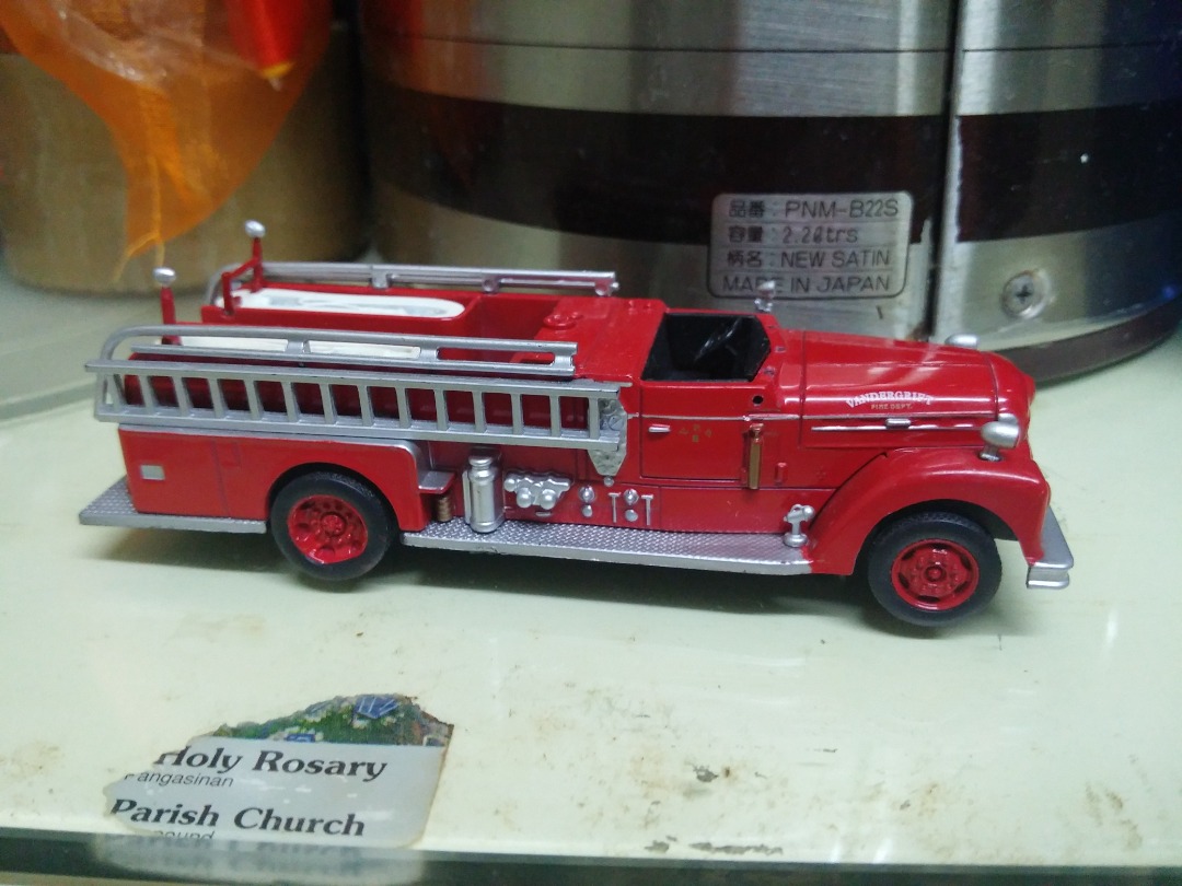 1/64 Die-cast replica fire engine / fire truck, Commercial & Industrial ...