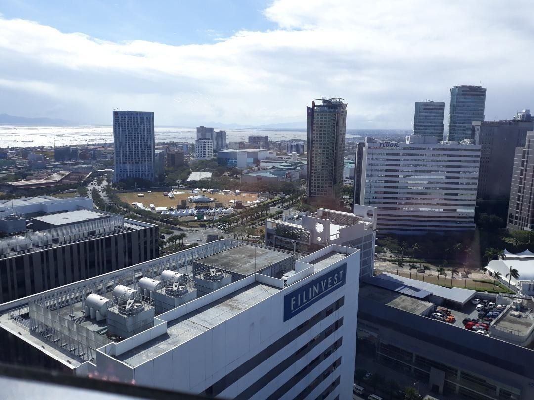 The Parkway Corporate Center Office Space For Sale Including Parking ...