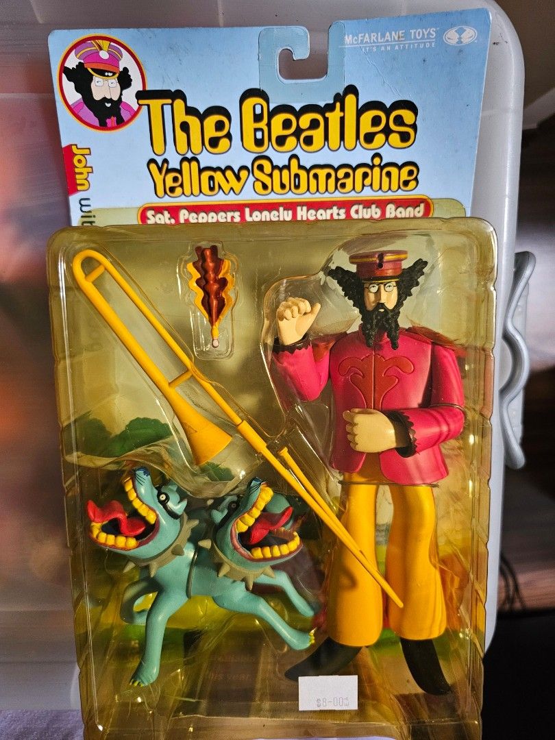 Assortment of limited edition Toys, Hobbies & Toys, Memorabilia ...