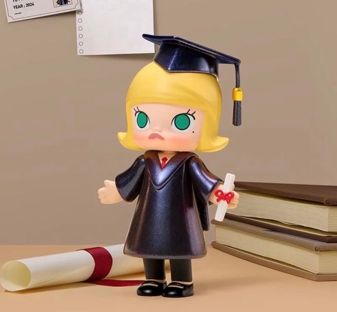 Authentic Popmart molly happy graduation 100%, Hobbies & Toys, Toys ...