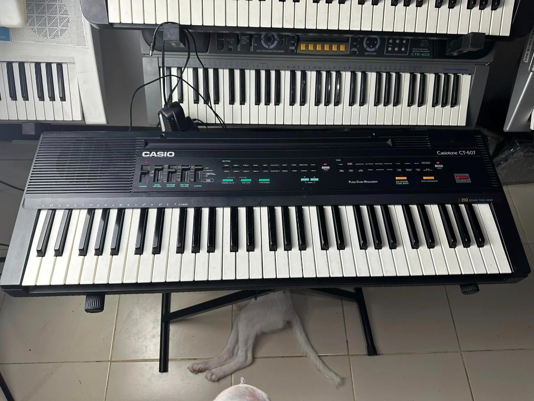 Casio Tonebank CT-607 Piano Keyboard Organ 61 Keys, Hobbies & Toys ...